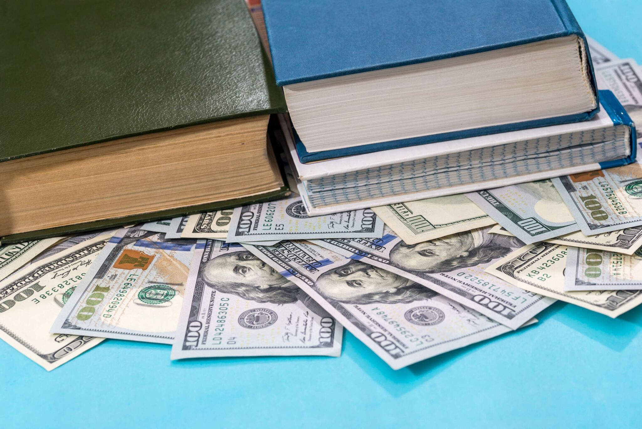 Top 4 Sites To Sell Your Books For A High Price (And More!)